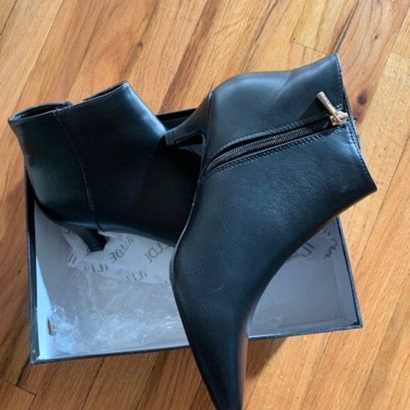 Illude | Shoes | Illude New Vegan Black Leather Booties Size 9 | Poshmark